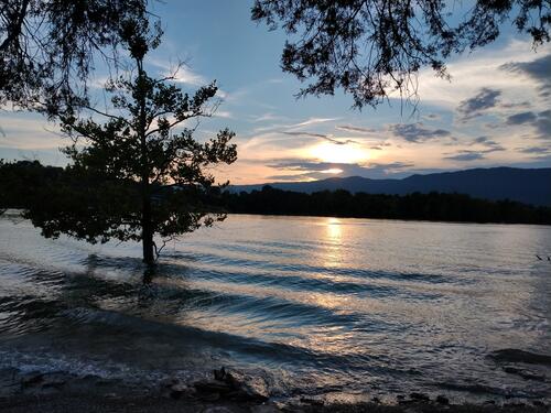 Poem contest Nightfall On Norris Lake: Picture Prompt - All Poetry