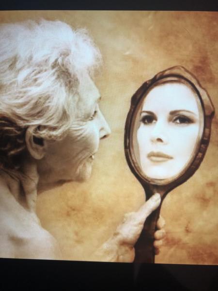 Lady in the mirror - a poem by Nan529 - All Poetry