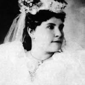 Pearl Starr - Poems by the Famous Poet - All Poetry