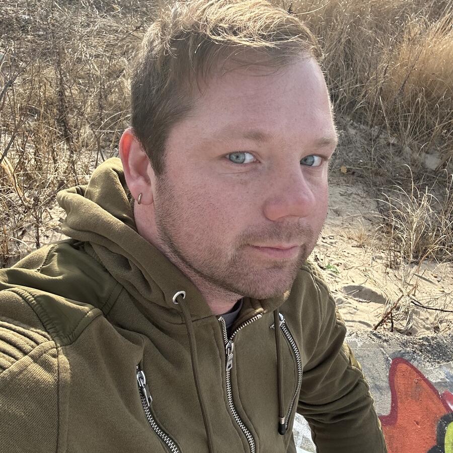 Travis Allen - poet at allpoetry