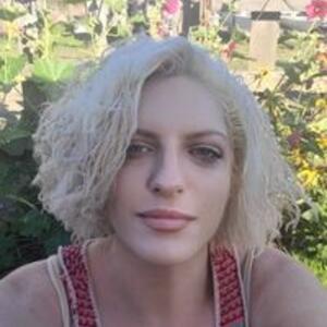 Leah Reinders - poet at allpoetry